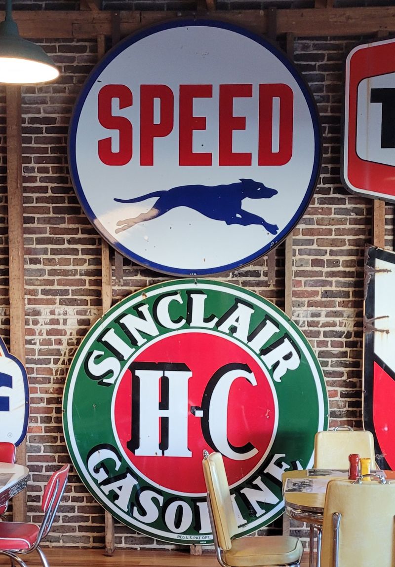 Filling Station Museum Virtual Tour Stop 2- Vintage Speed and Sinclair ...